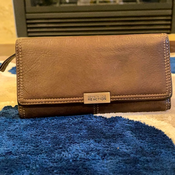 Kenneth Cole | Bags | Kenneth Cole Wallet | Poshmark